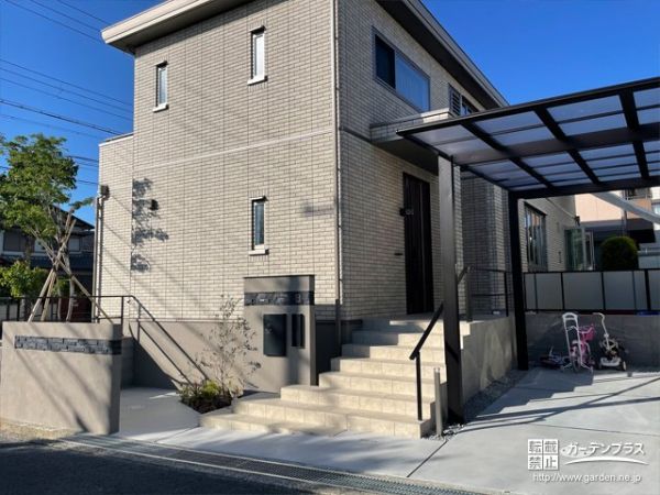 家族への優しさと爽やかな緑を感じられるモダンな新築外構 (No.17298) / 新築外構一式の施工例 | 外構工事のガーデンプラス