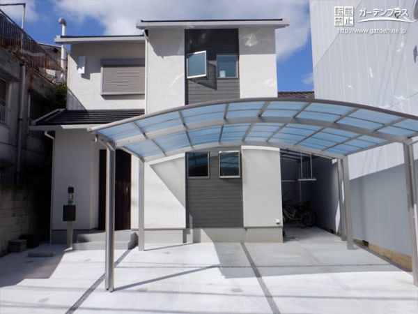 カーポートとテラス屋根がお車や自転車を守る新築外構 (No.17972) / 新築外構一式の施工例 | 外構工事のガーデンプラス