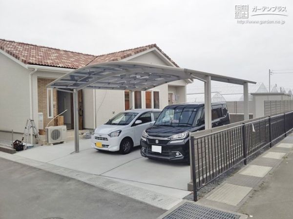 レンガ調のお住まいが引き立つすっきりとしたデザインの外構工事 (No.19880) / 新築外構一式の施工例 | 外構工事のガーデンプラス