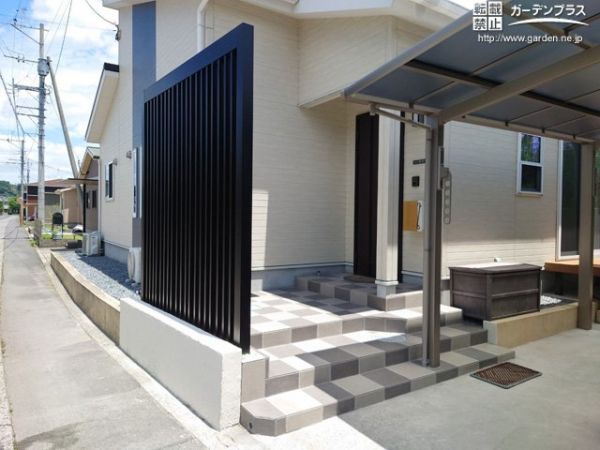 通りやすさとプライバシー性を高めるアプローチリフォーム工事 (No.20055) / 玄関アプローチの施工例 | 外構工事のガーデンプラス