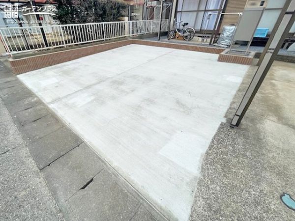 暮らしに合わせて生まれ変わるお庭の外構リフォーム工事 (No.22243) / 駐車スペースの施工例 | 外構工事のガーデンプラス