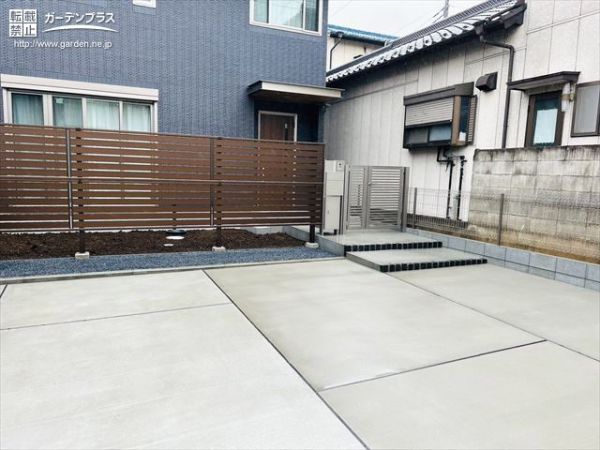 穏やかな色使いがシンプルスタイリッシュな印象の新築外構 (No.22751) / 新築外構一式の施工例 | 外構工事のガーデンプラス