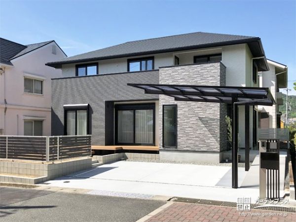 無駄のない洗練された設計と色使いがモダンな新築外構 (No.22777) / 新築外構一式の施工例 | 外構工事のガーデンプラス