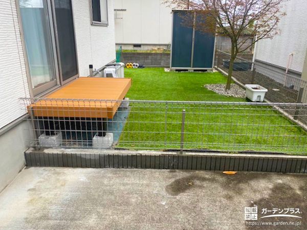 お子様が楽しく遊べるデッキと人工芝のお庭リフォーム工事 (No.26294) / ウッドデッキの施工例 | 外構工事のガーデンプラス